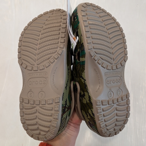 CROCS | Shoes | Crocs X Luke Combs Camouflage Classic Clogs Fishing ...
